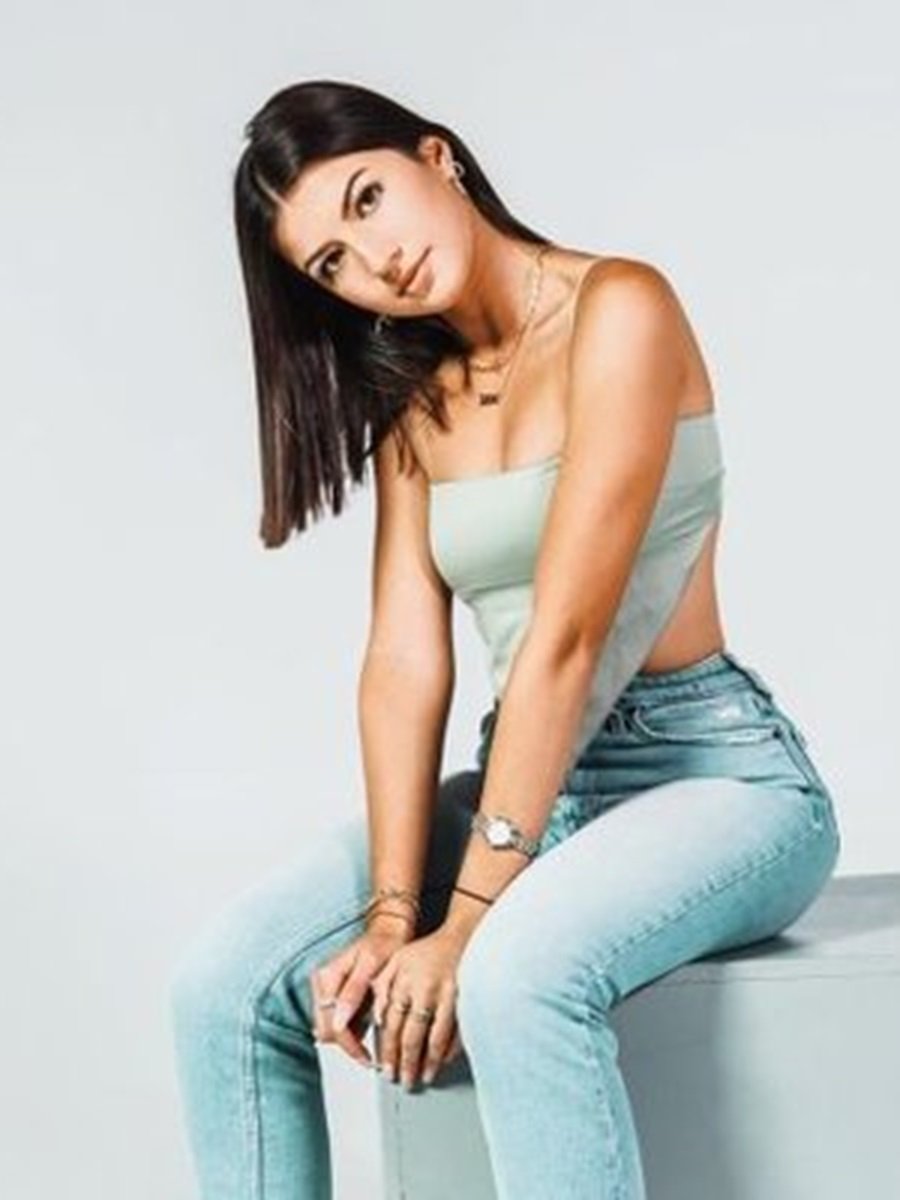 Inside the Life of Ellie Zeiler: Bio, Facts, and Family Life of the TikTok Star - Ellie Zeiler Merch